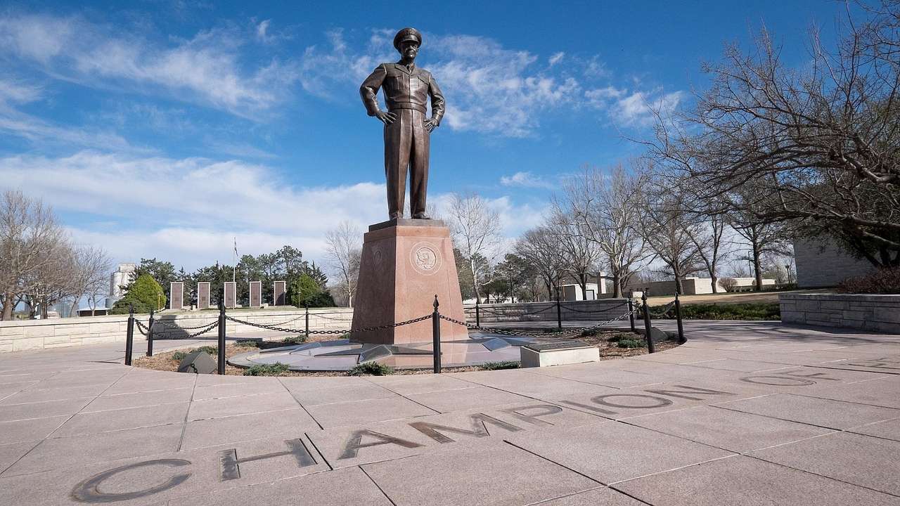 25 Famous Landmarks in Kansas Not to Miss (Updated in 2023)