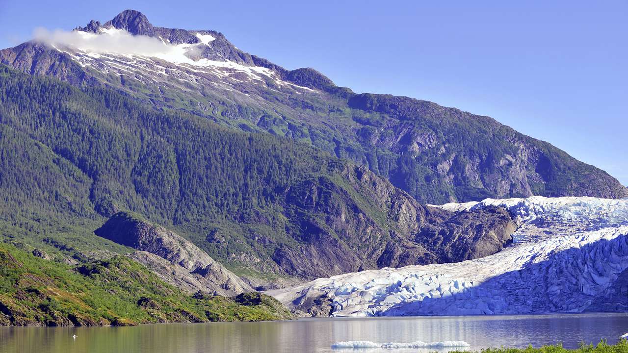 50 Interesting & Fun Facts About Alaska State to Know (Updated in 2023)