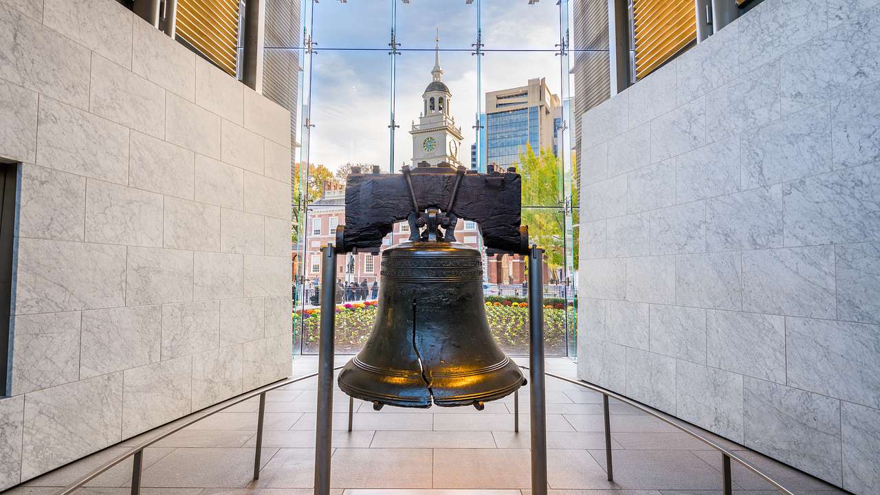 30 Philadelphia Landmarks You Must Visit (Updated in 2023)