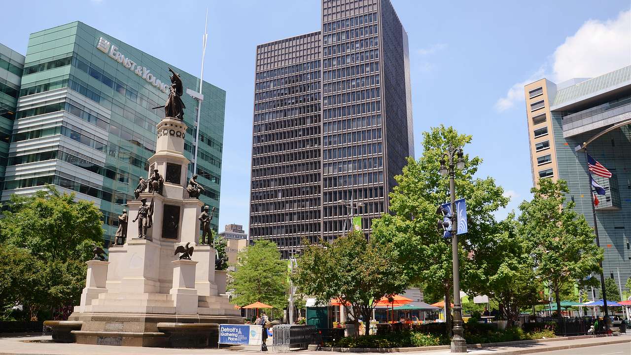 30 Detroit Landmarks That Can't be Missed (Updated in 2023)