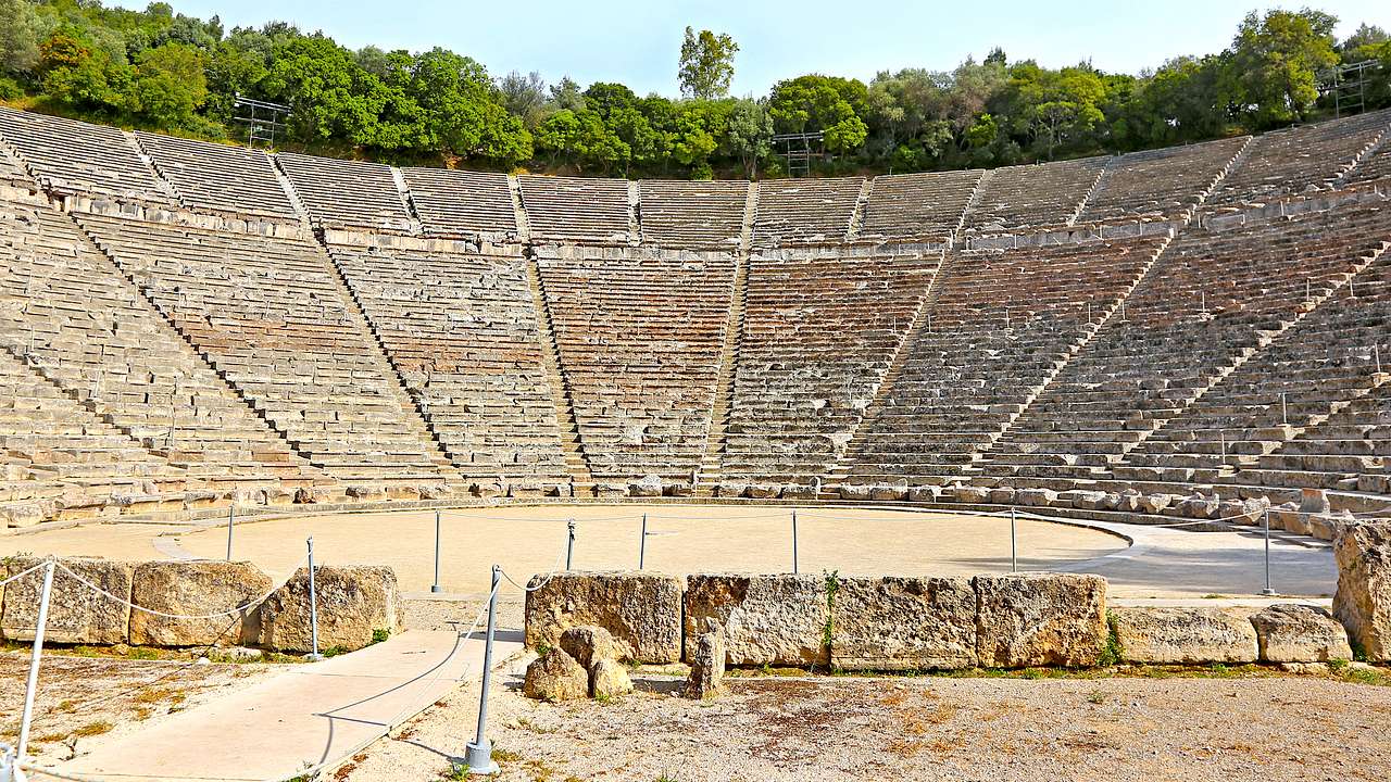 35 Famous Greek Landmarks to Visit (Updated in 2023)
