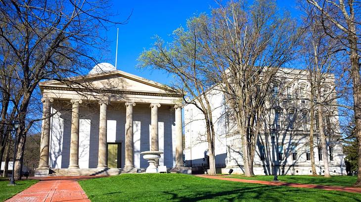 25 Famous Kentucky Landmarks You Must See